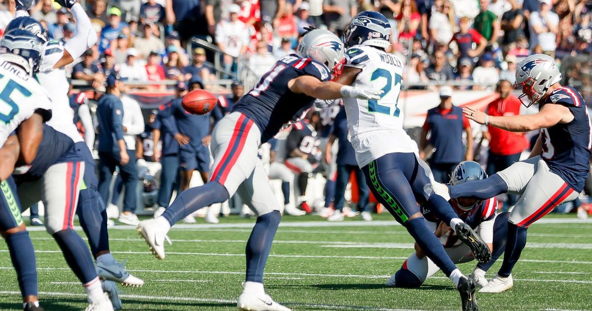 Julian Love’s hunch pays off with blocked field goal for Seahawks ...