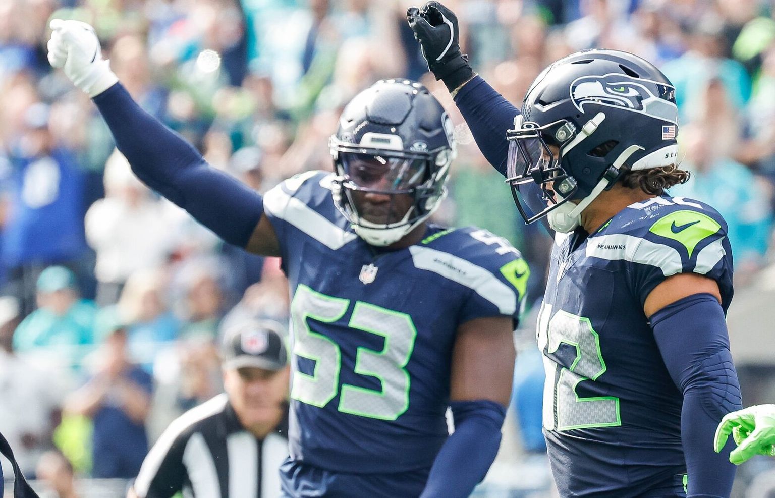 Seahawks defense comes up big on goal line twice to turn back Dolphins ...