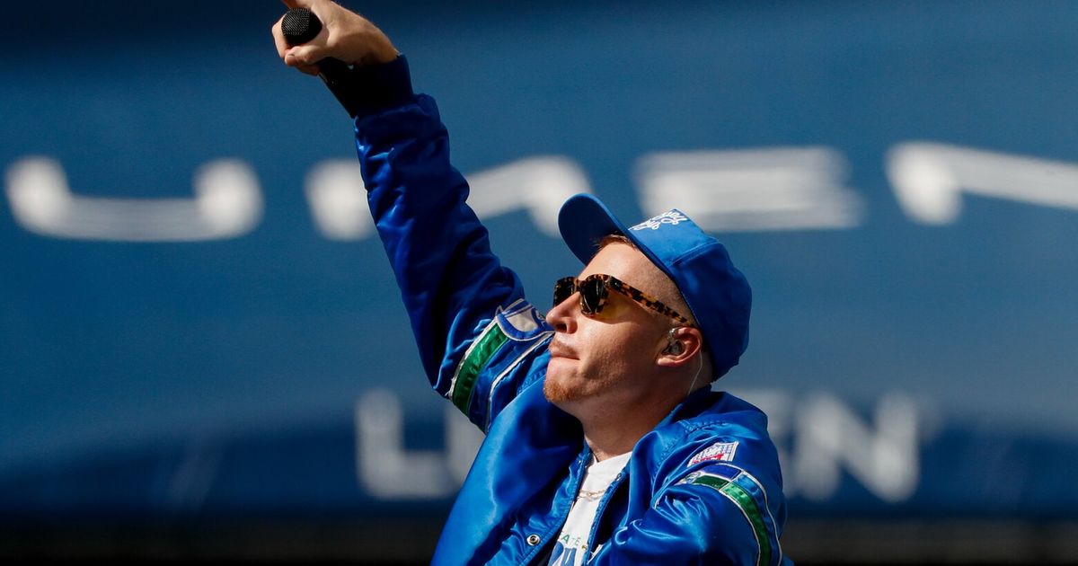 Macklemore clarifies controversial remarks at Seattle pro-Palestinian ...