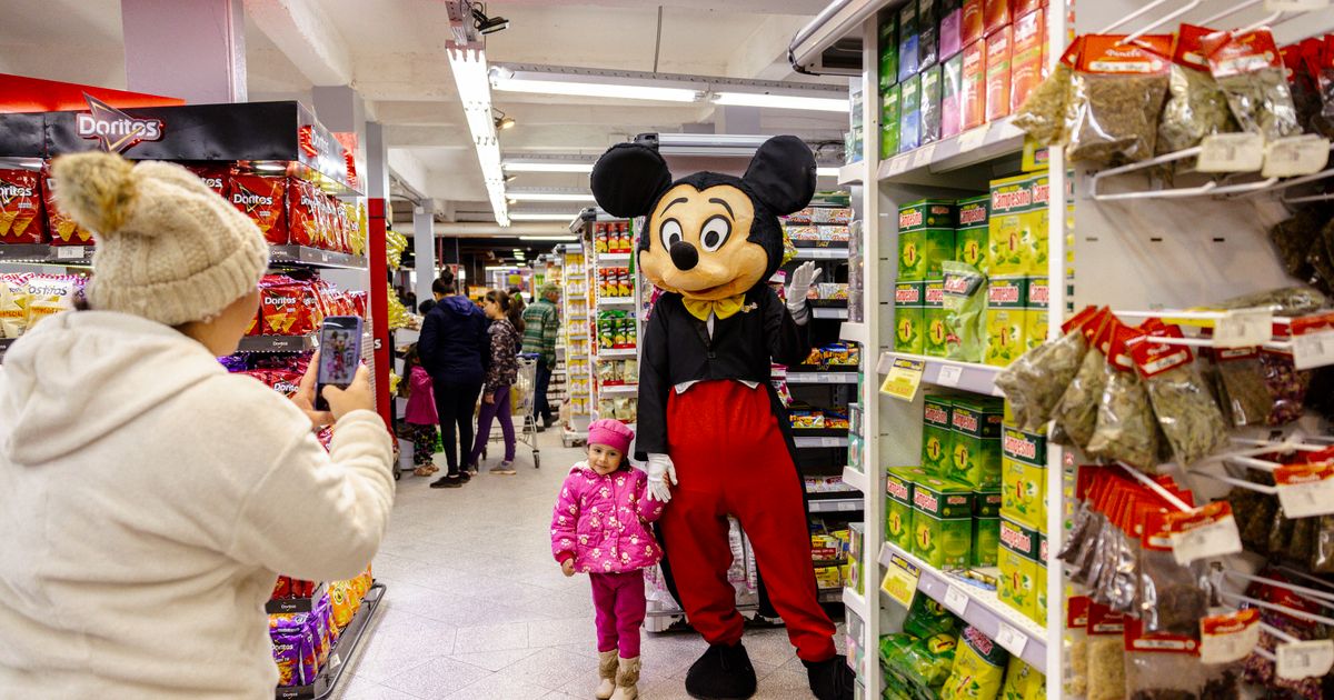 Paraguay loves Mickey, its cartoon mouse. Disney doesn’t. | The Seattle ...
