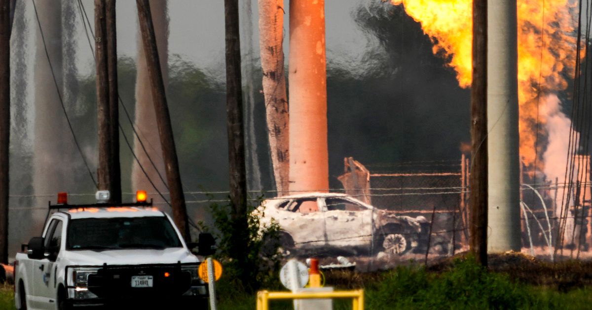 What to know about the pipeline fire burning for a third day in Houston ...