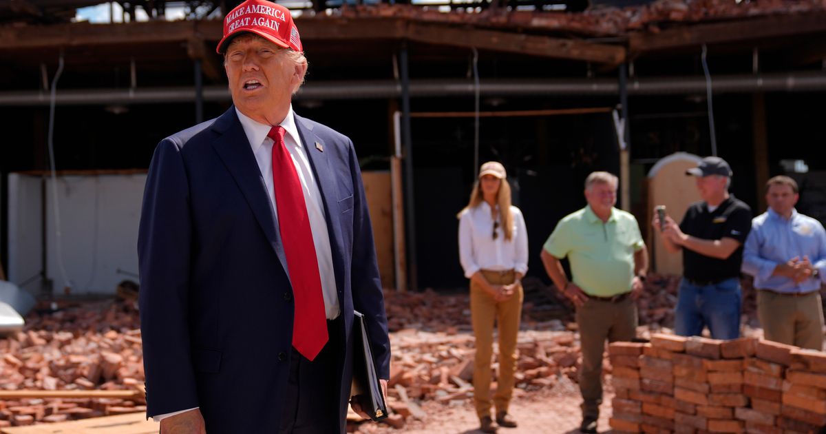 Trump makes false claims about federal response as he campaigns in area ...