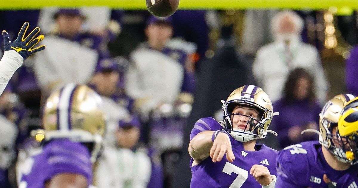 UW’s Will Rogers throws first interception, but keeps poise in win over ...