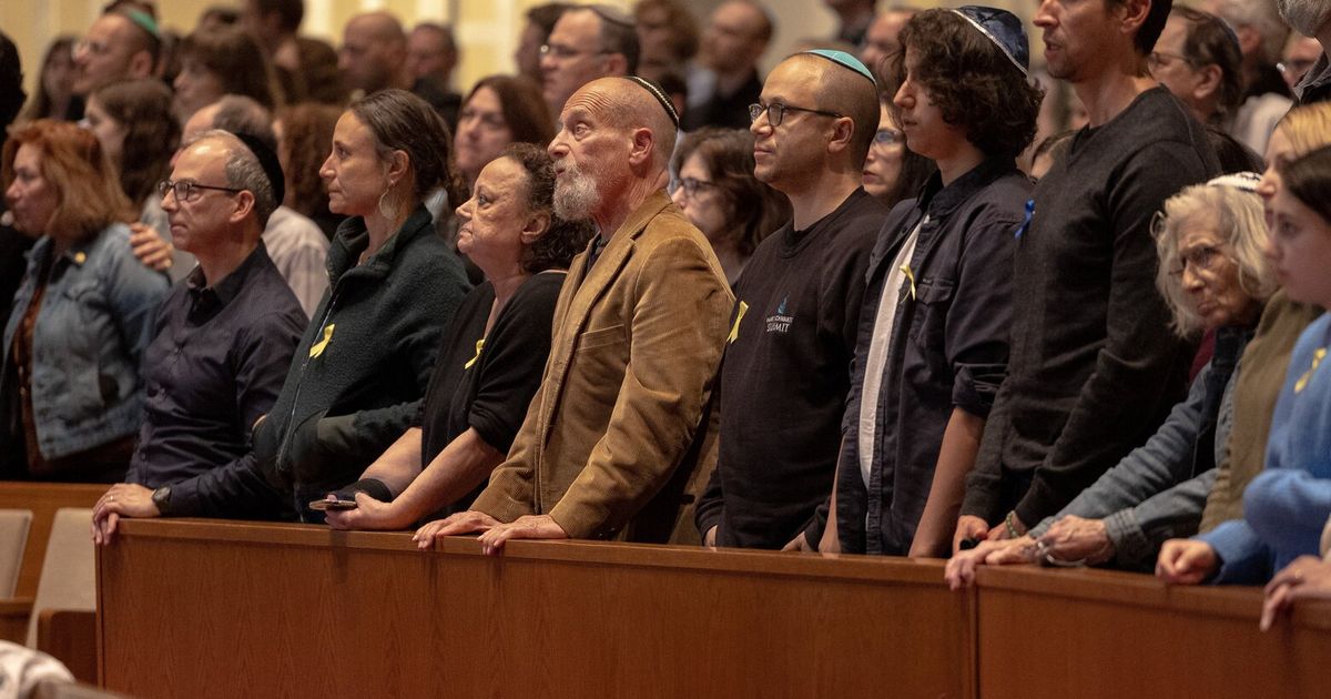 Seattle synagogue remembers Oct. 7, one year later | The Seattle Times