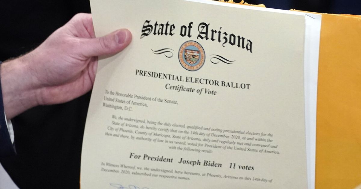 What is the Electoral College and how does the US use it to elect ...