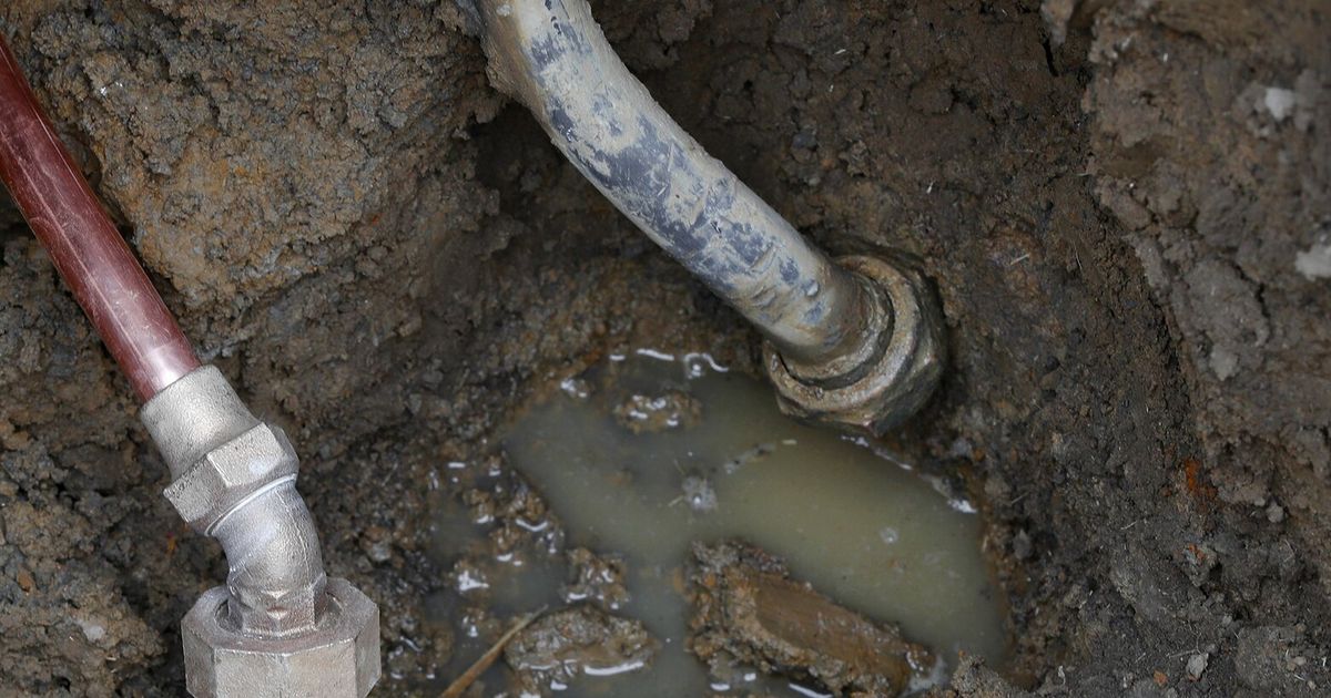 Biden sets 10-year deadline for US cities to replace lead pipes ...