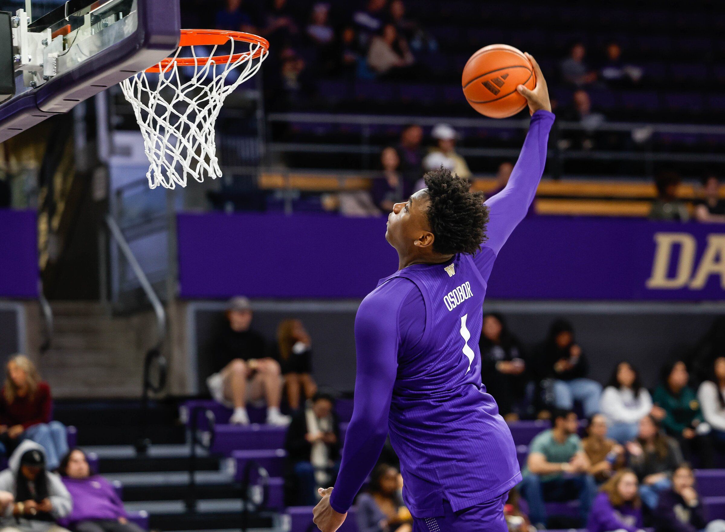 Uw mens bball store