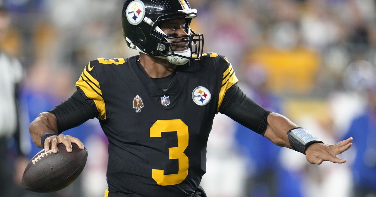 Russell Wilson aces first two tests as Steelers starter | The Seattle Times