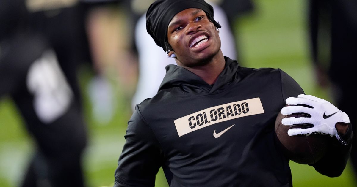 Colorado two-way star Travis Hunter leaves game against Kansas State ...