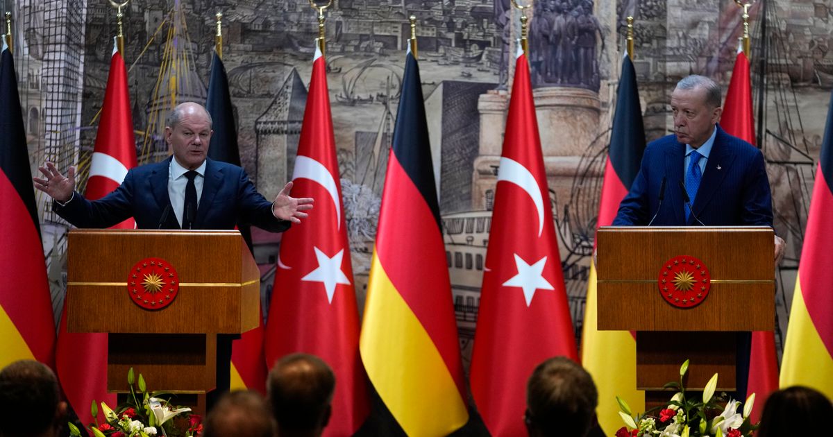 Turkey and Germany leaders meet in Istanbul and find many avenues of ...