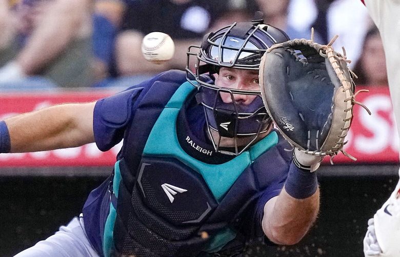 Mariners’ Cal Raleigh, Dylan Moore share excitement, pride in Gold ...