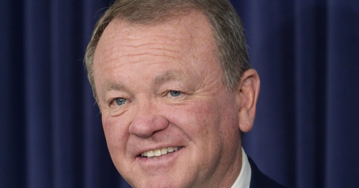 New LA police chief sworn in as one of the highest-paid chiefs in the ...