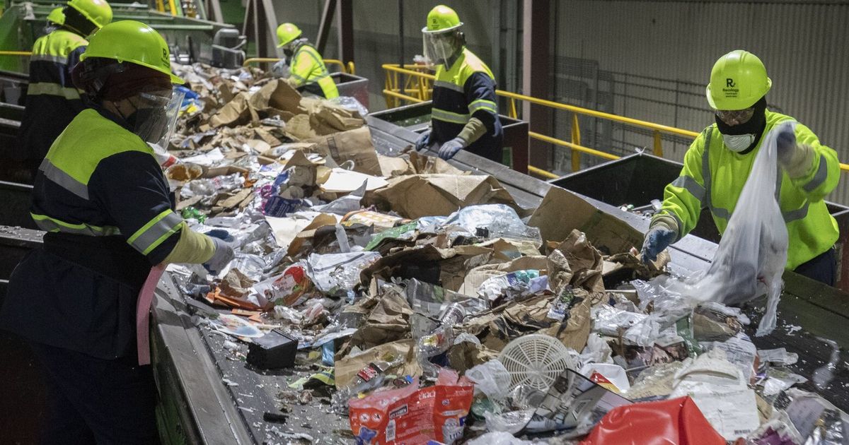 Collecting all recyclables together is a good strategy for Seattle ...