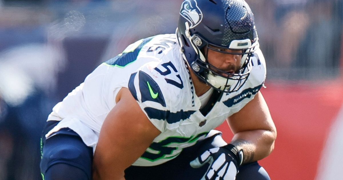 Seahawks starting center Connor Williams retires | The Seattle Times