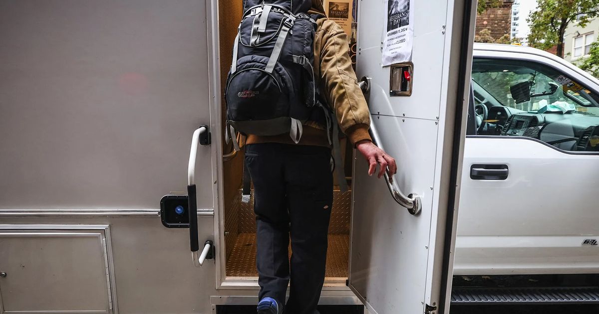 Influx of mobile methadone clinics bring treatment to the streets | The ...