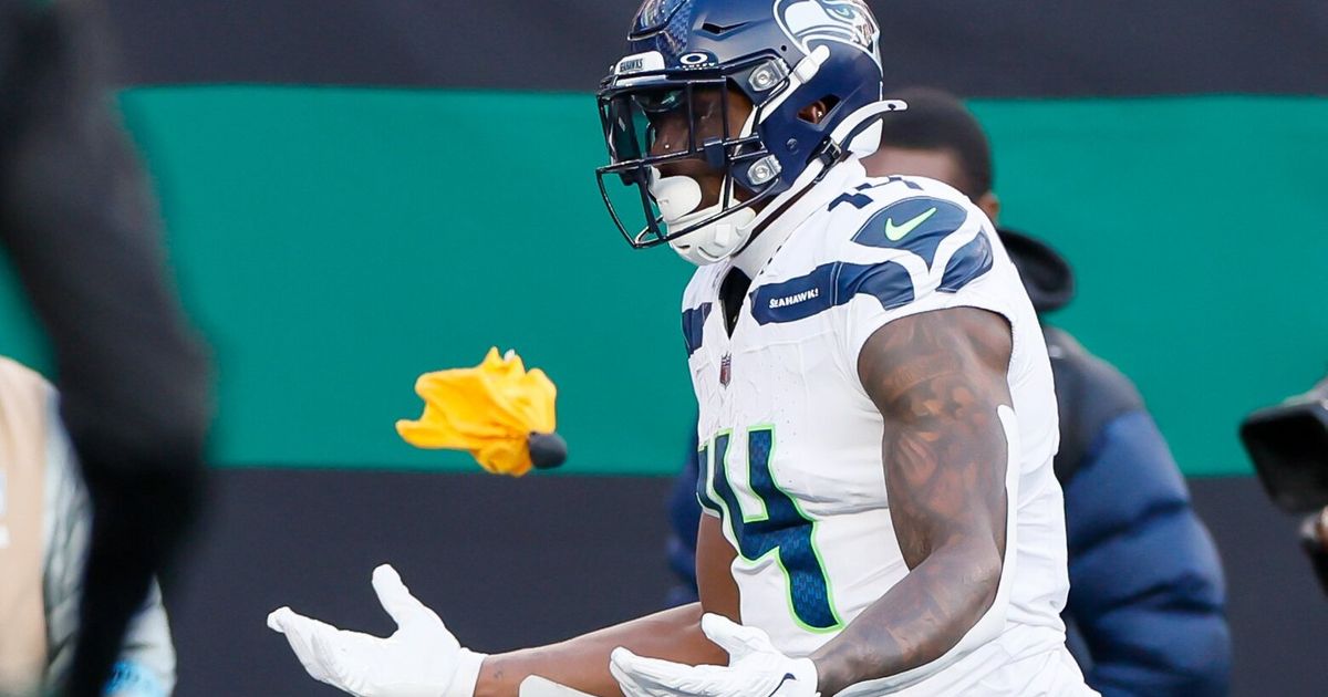 Photos: Seahawks beat Jets in wild, sloppy game | The Seattle Times