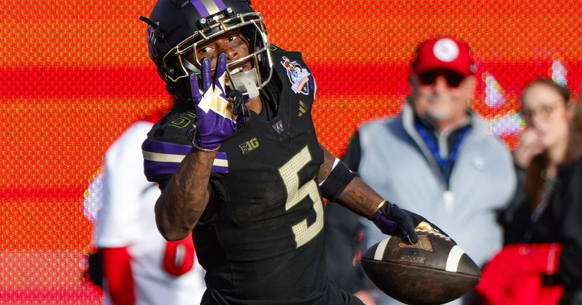 UW’s Giles Jackson ends Husky career with historic Sun Bowl performance ...