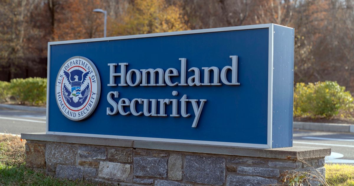 Homeland Security agent pleads not guilty to drug distribution ...