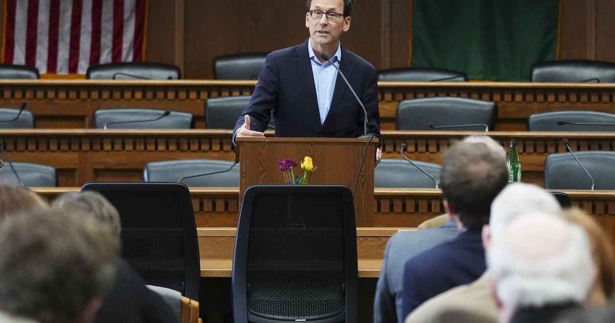 WA’s next governor turns out to be a wild card | The Seattle Times