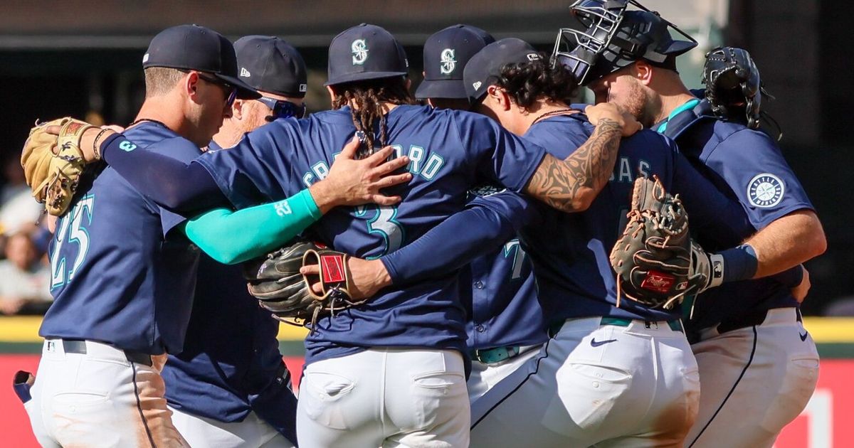 Mariners sign 12 players as international free-agent period begins ...