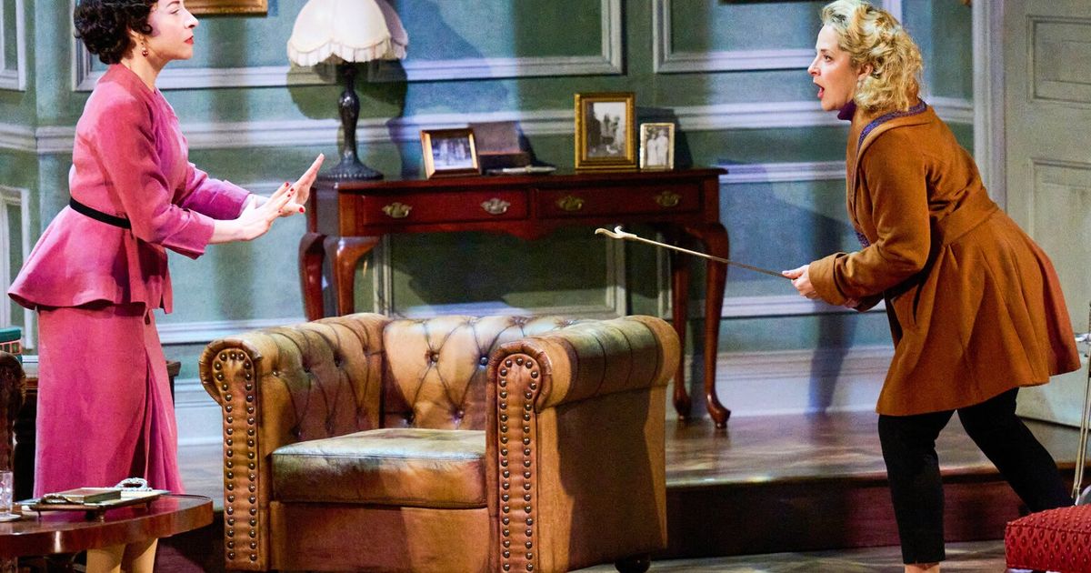 Village Theatre’s ‘Dial M for Murder’ offers suspenseful thrills | The ...