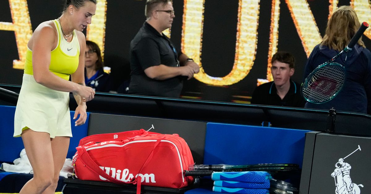 Australian Open: Aryna Sabalenka throws her racket after losing to ...