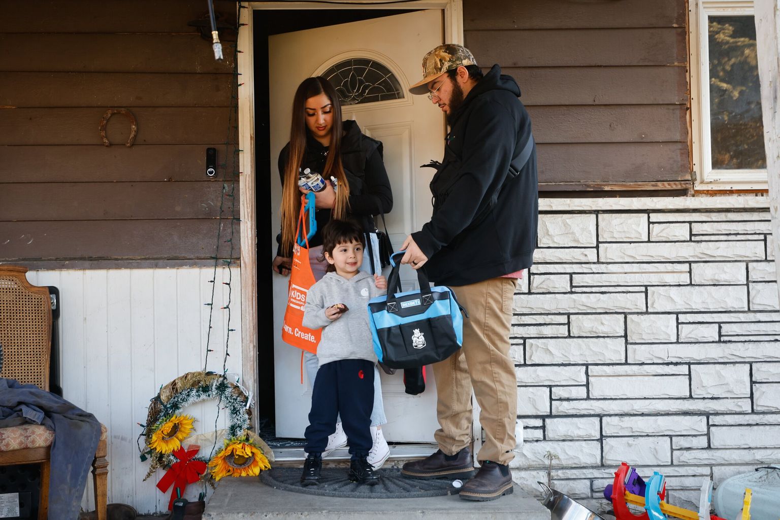 Here’s what advocates are telling WA immigrants about ICE raids | The ...