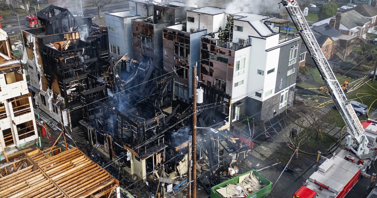 Ballard 3-alarm fire damages neighboring townhomes; 1 hurt | The ...