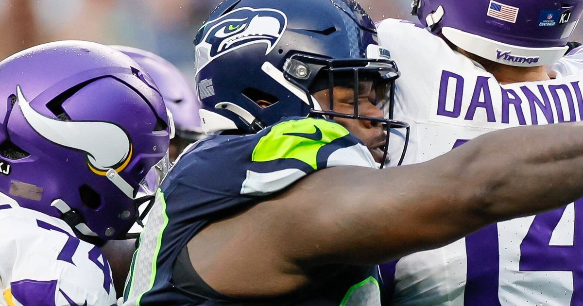 Seahawks agree to three-year deal with defensive tackle Jarran Reed ...