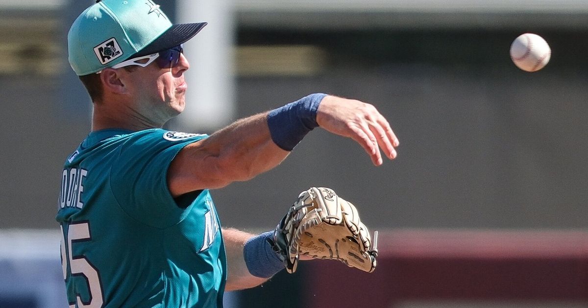 Why Seattle Mariners’ best use of Dylan Moore may still be utility role ...