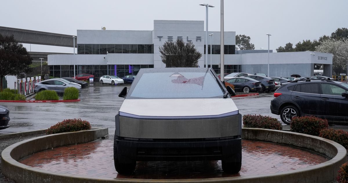 Tesla is suing to open dealerships in Wisconsin. It’s become a big deal ...