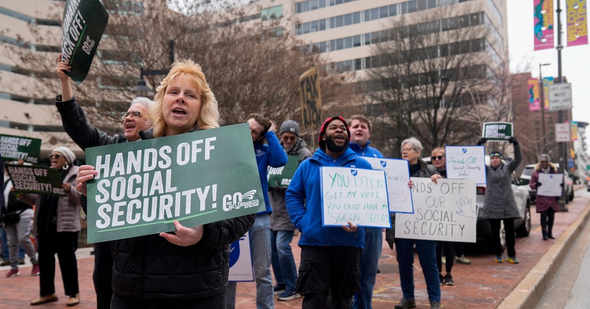 Social Security lists thousands of living immigrants as dead to prompt ...