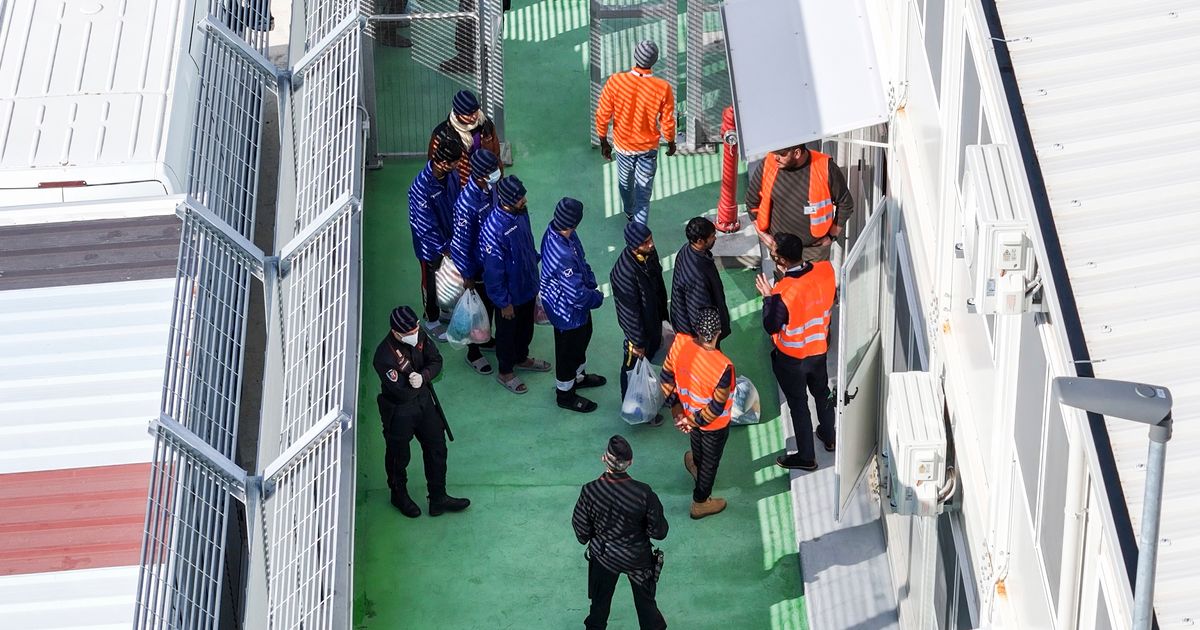 The EU wants to increase deportations and supports ‘return hubs’ in ...