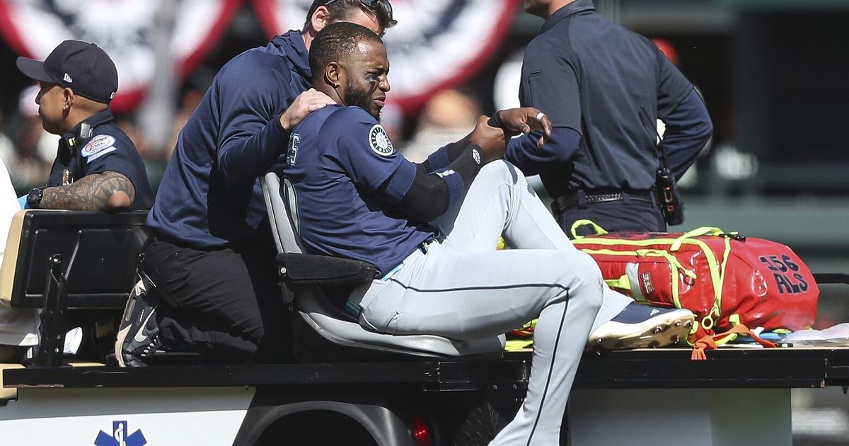Giants walk off Mariners again; Victor Robles carted off with arm ...