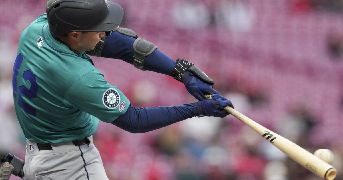 Mariners rookie Ben Williamson singles in first MLB at-bat | The ...