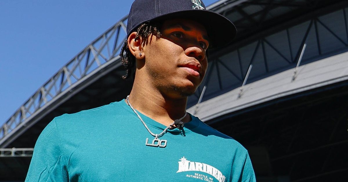 Here’s the Mariners’ ambitious plan for switch-pitching prospect ...