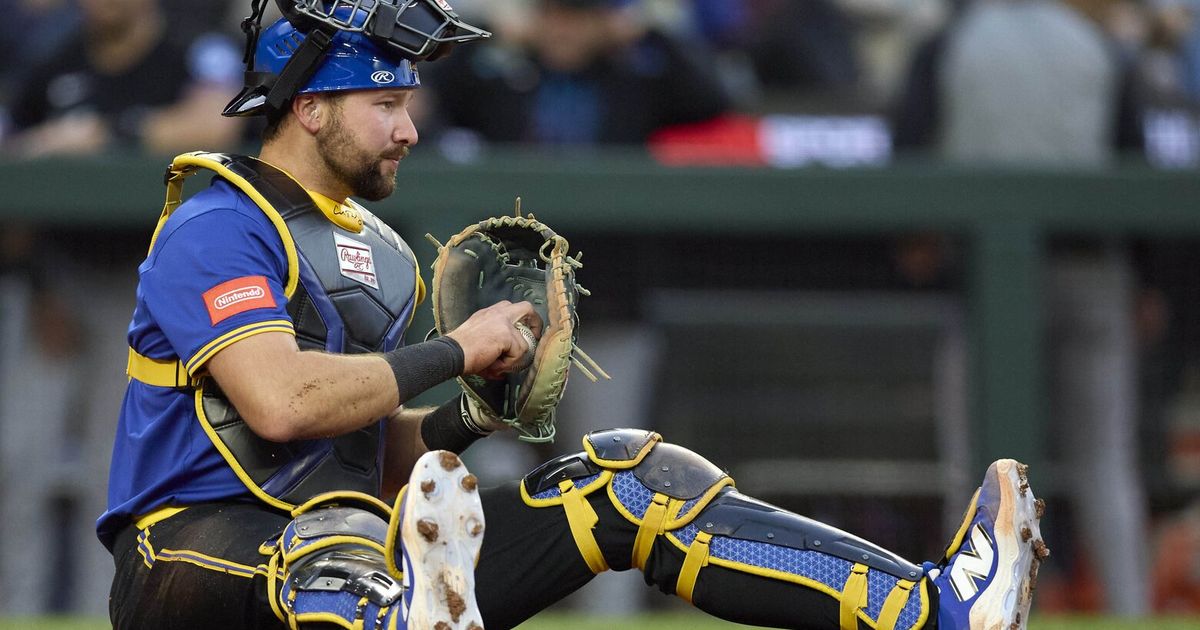 Mariners fall to Marlins after Logan Gilbert leaves with arm injury ...