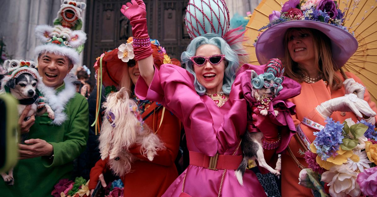 AP PHOTOS: Colorful hats and costumes light up annual NYC Easter Parade ...