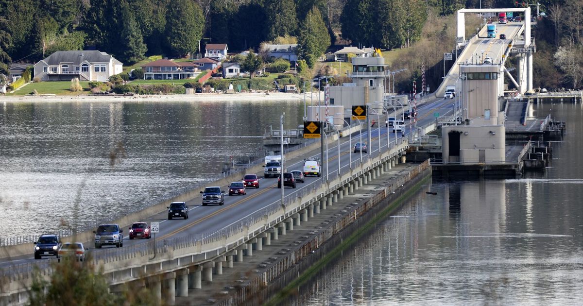 WSDOT still seeking cause of Hood Canal Bridge jam | The Seattle Times