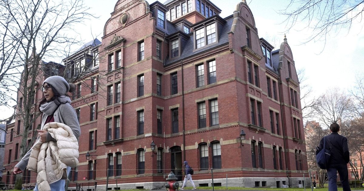 Trump administration bars Harvard from enrolling foreign students | The ...