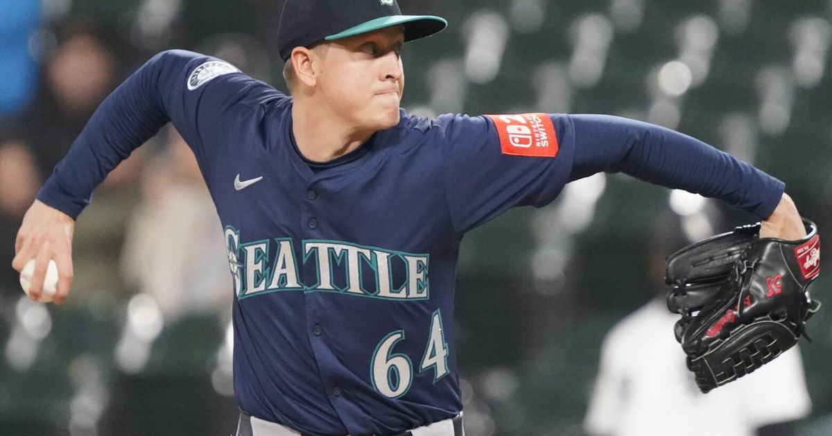 Mariners’ bats go cold in loss to White Sox on chilly night in Chicago ...