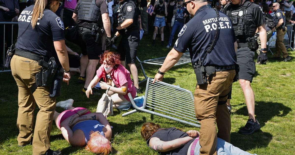 23 arrests at heated protest in Seattle | The Seattle Times