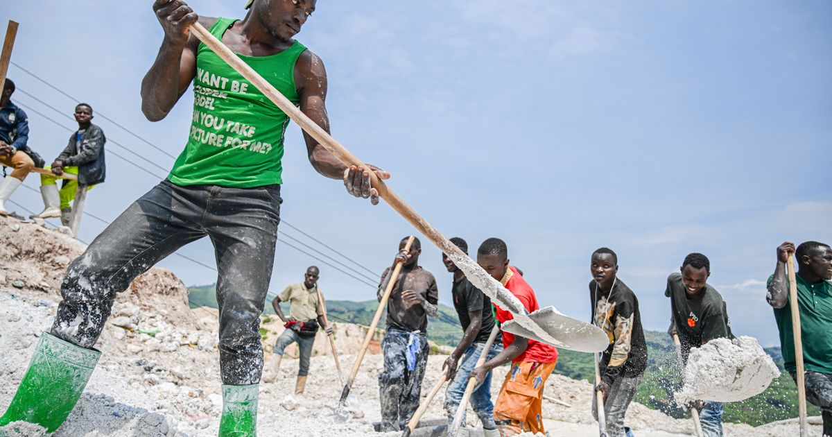 Congo’s coltan miners dig for world’s tech — and struggle regardless of ...