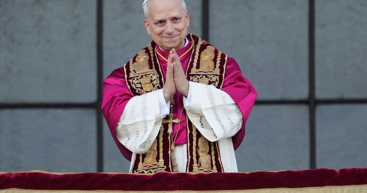 Pope Leo XIV declares ‘I am Roman!’ as he completes formalities to ...