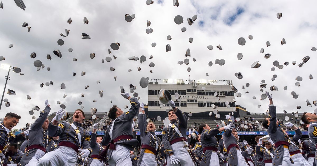 Trump’s speech to West Point graduates mixes praise, politics and ...