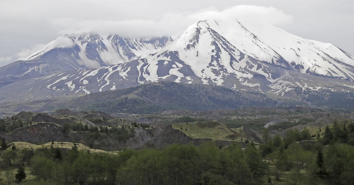 Should reckless hikers be billed for their rescue? WA sheriff says yes ...