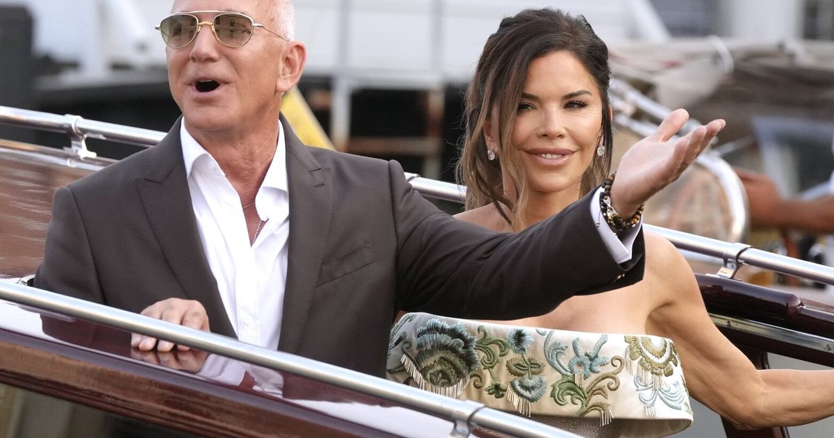Bespoke bash for a billionaire: Jeff Bezos weds Lauren Sánchez in ...
