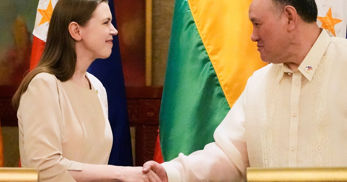 Lithuania and Philippines sign a pact to build an alliance against ...