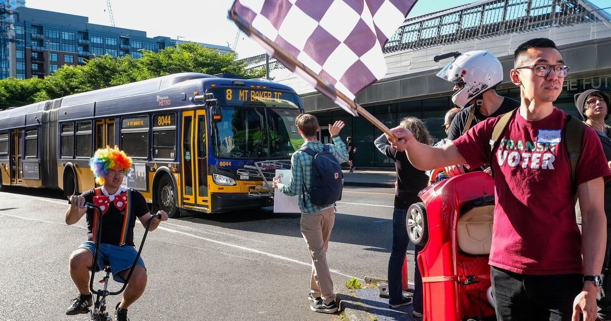 What’s faster: King County Metro’s ‘Late 8’ bus or a conga line? | The ...
