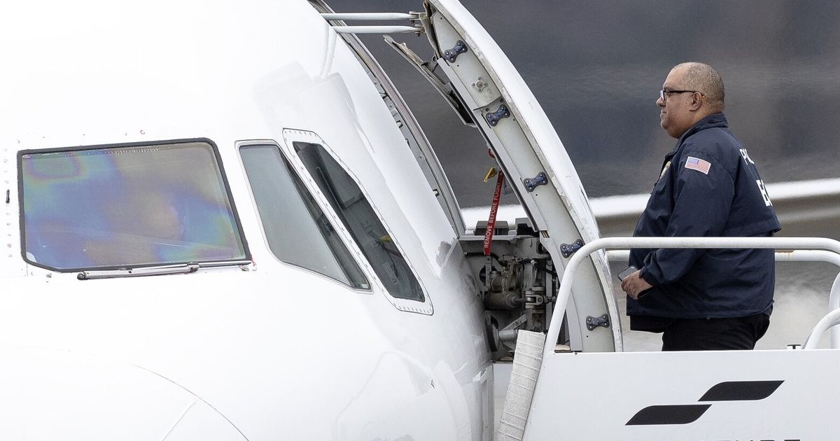 ICE flights out of Boeing Field have gone up significantly, activists ...